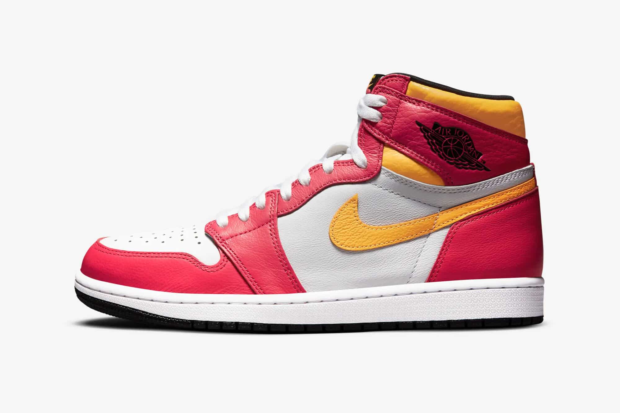 In arrivo la Air Jordan 1 High “Light Fusion Red”: quando e dove ...