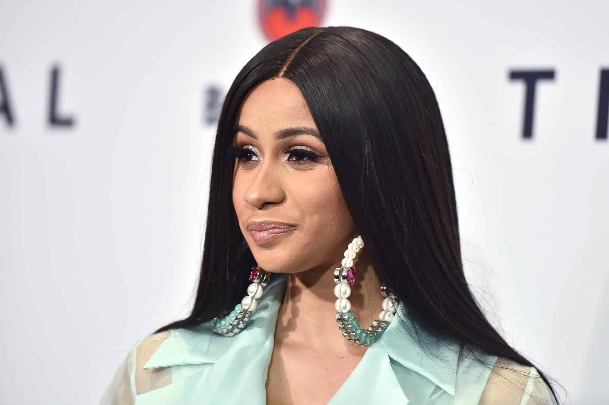 Cardi B diventa la prima rapper ad avere un singolo di diamante