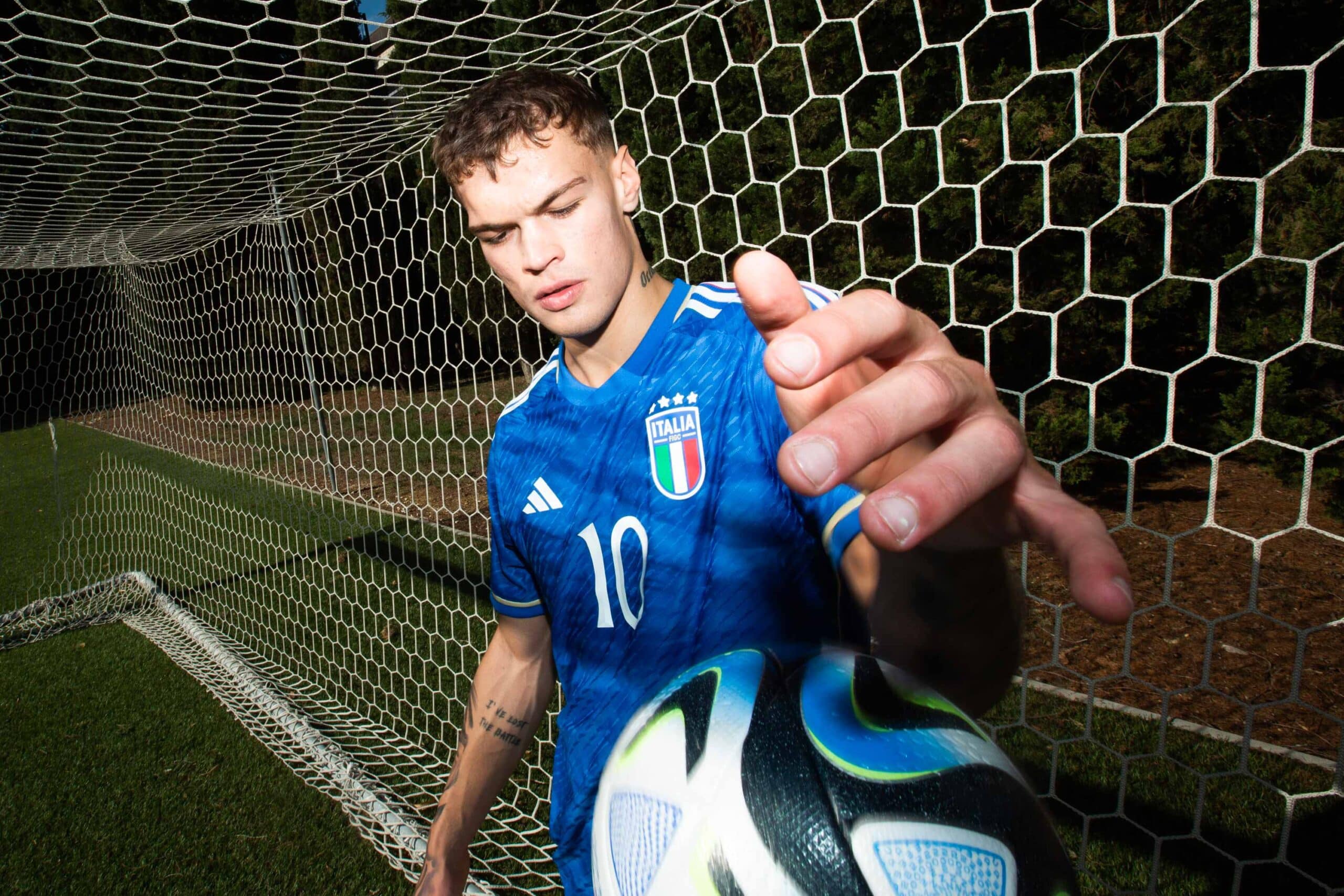 Le nuove maglie adidas Home e Away dell'Italia